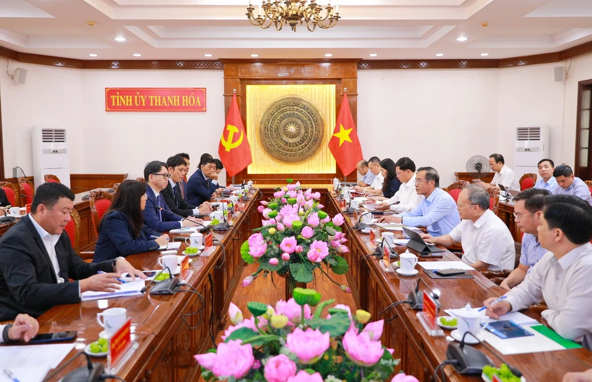 Bí thư Tỉnh ủy Lê Đức Thái tiếp và làm việc với lãnh đạo Công ty TNHH ...